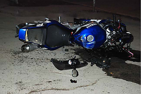 ДТП в Николаеве: мотоцикл "YAMAHA" врезался в "Жигули"