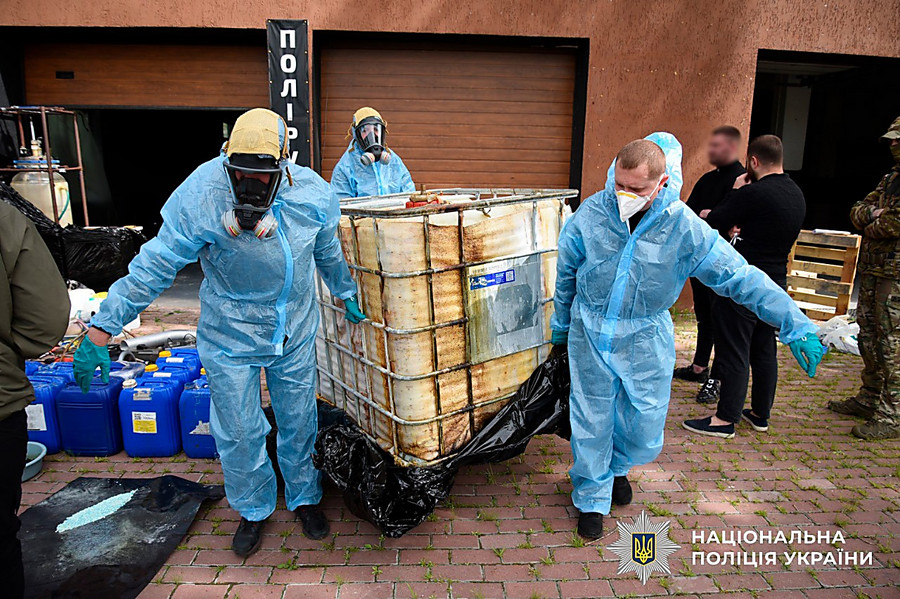 Нацполиция ликвидировала всеукраинскую сеть торговли наркотиками обыски проводили и на