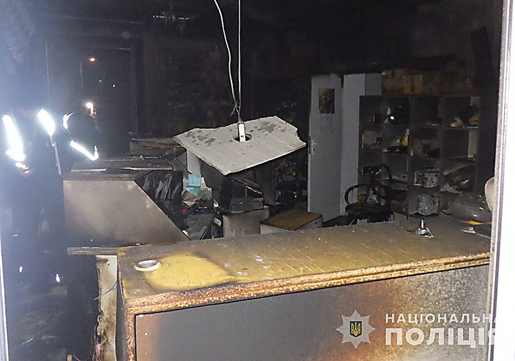 СБУ и Нацполиция задержали трех агентов фсб которые поджигали отделения Укрпочты и авто военных