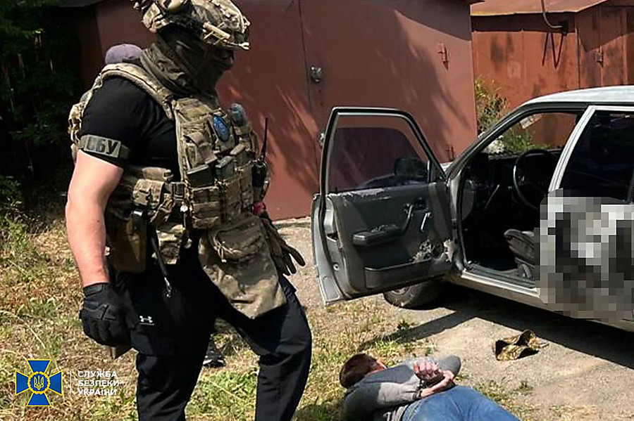 На Николаевщине полиция и СБУ разоблачили группу наркоторговцев которые сбывали психотропы и